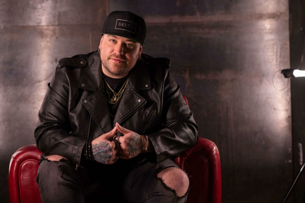APA Nashville Inks Emerging Country Artist Sam Grow - Pollstar News