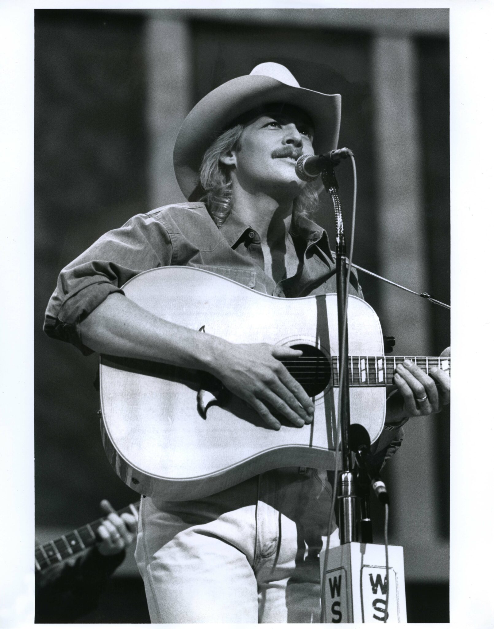 Opry Announces 'Opry Loves The '90s Experience' - Pollstar News