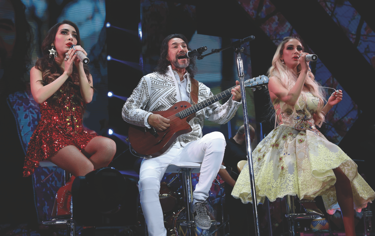 Los Bukis & Beyond: Marco Antonio Solís' Historia Cantada Continues ...