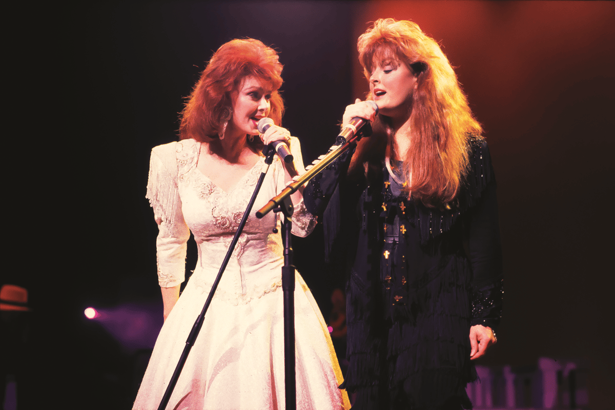 Song From The Heart: As The Judds' Final Tour Winds Down, Wynonna Moves ...