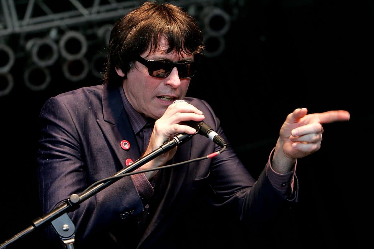 St. Louis Superfan 'Beatle Bob,' Who Claimed Nearly 10,000 Consecutive ...