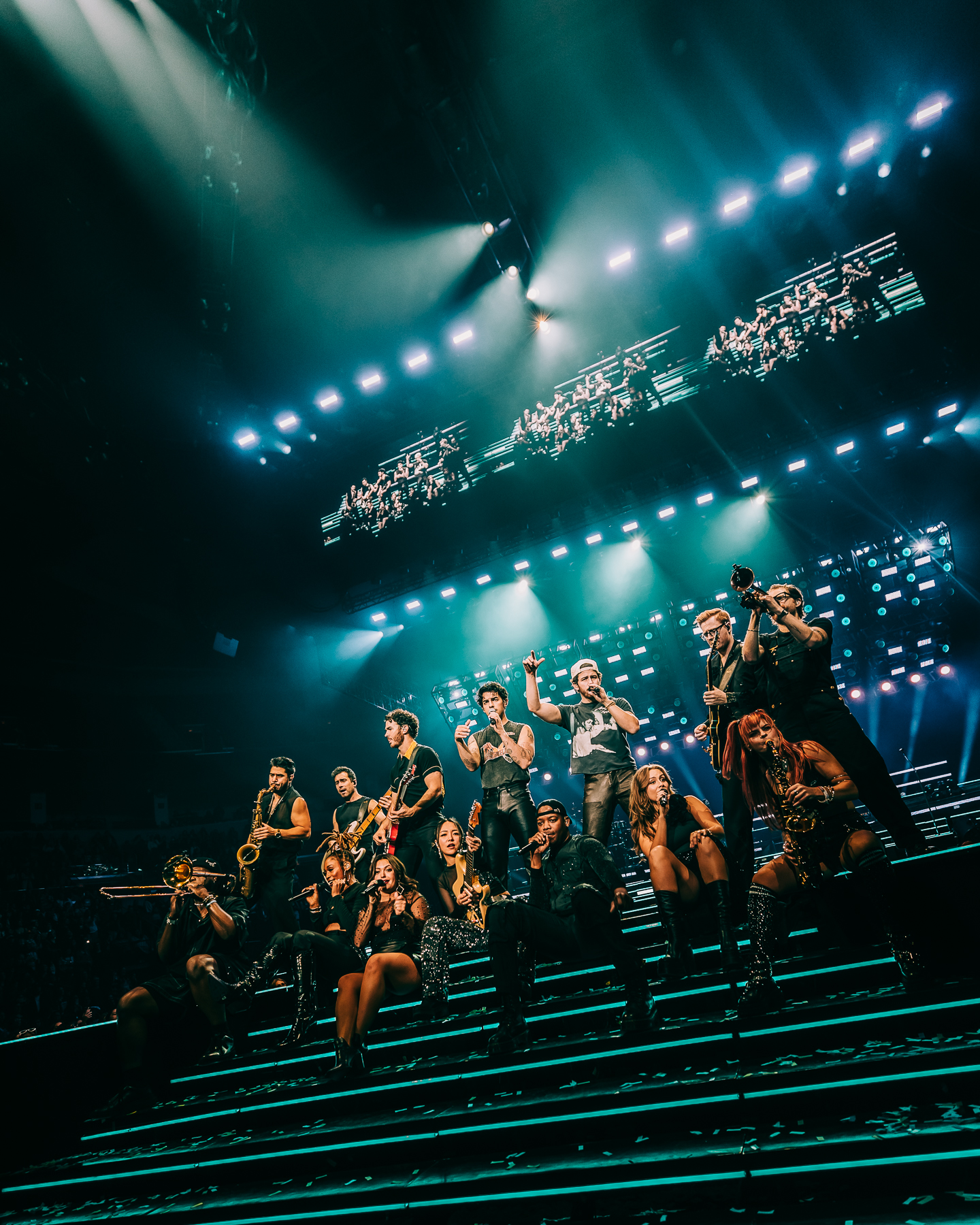 The Stadium Bros: Jonas Brothers Go Big On 'Five Albums. One Night. The ...