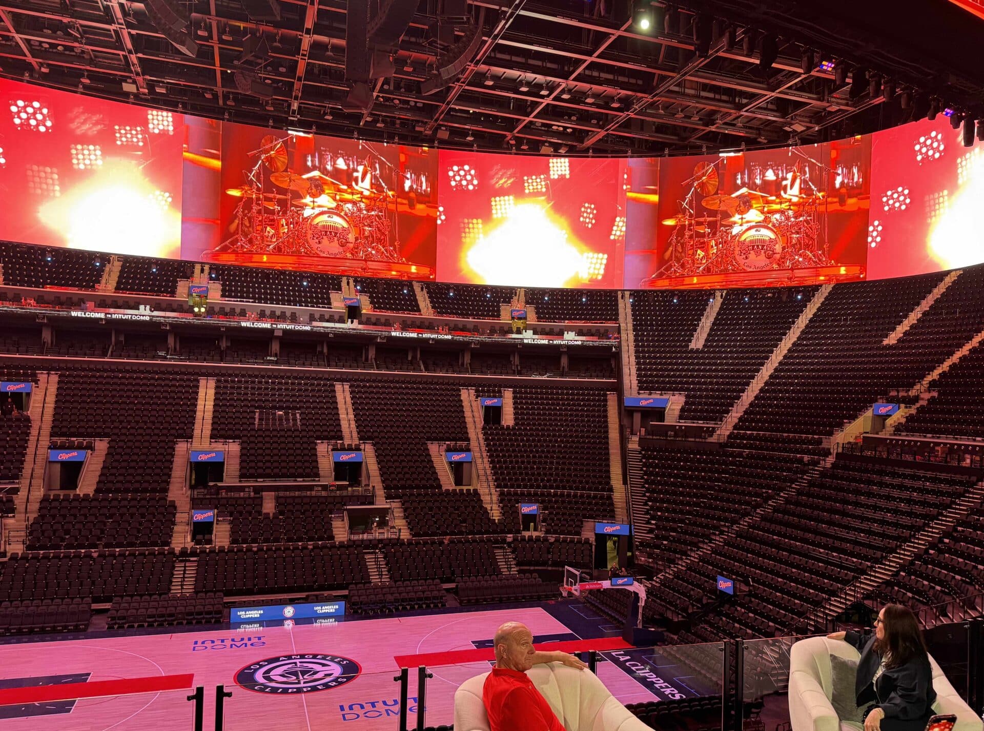 Intuitive Vision: LA Clippers' New Arena Opens - Pollstar News