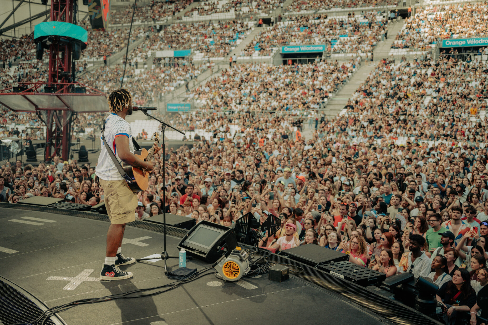 Myles Smith, 'The Lad from Luton Is The Real Deal' & Rocking Stadiums ...