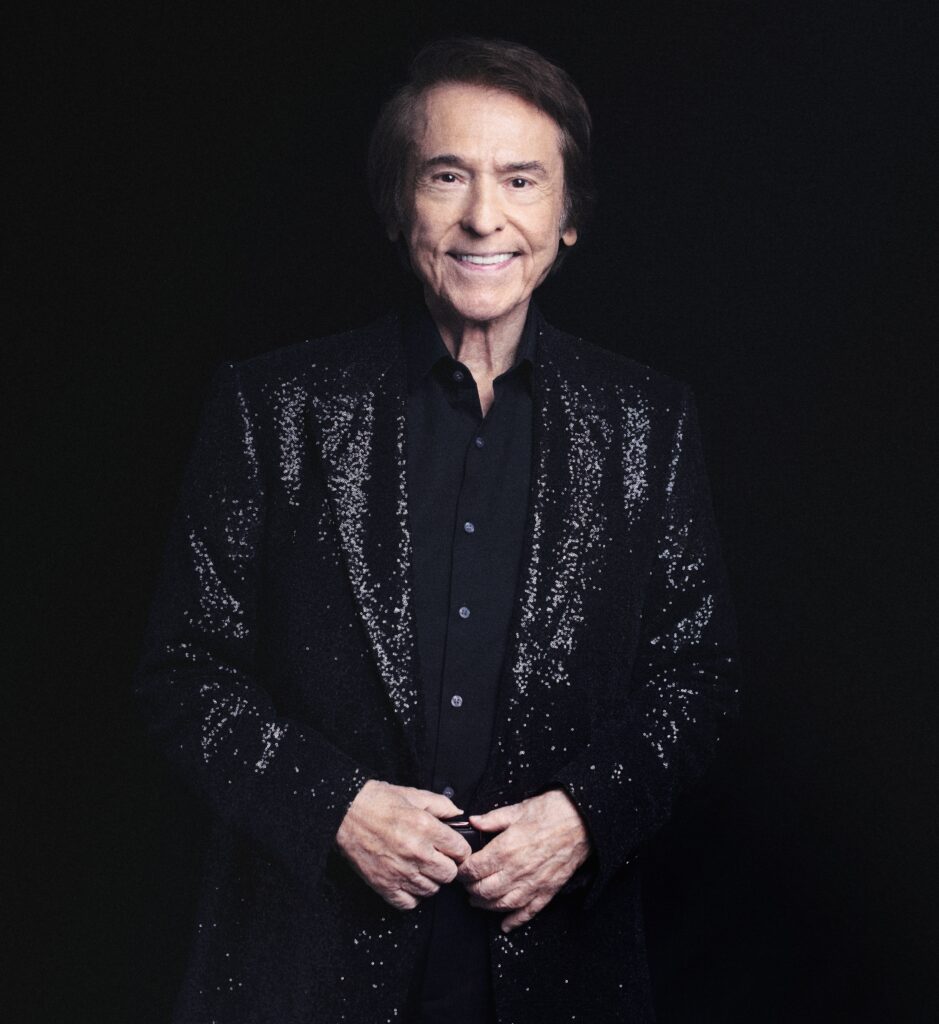 The Latin Recording Academy To Honor Spanish Singer Raphael As Person ...