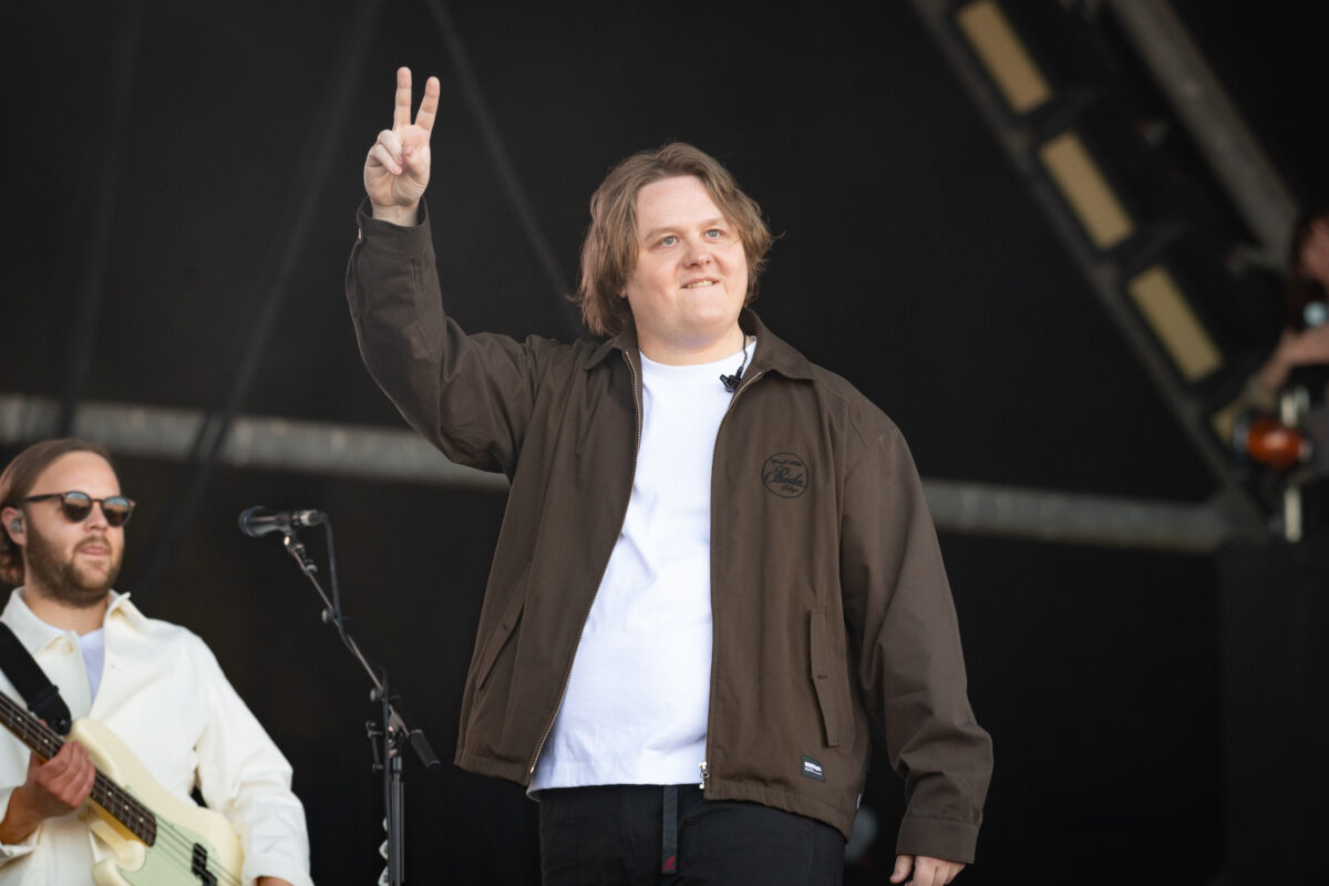 Lewis Capaldi Announces Return From Hiatus With UK/Ireland Arena Tour ...