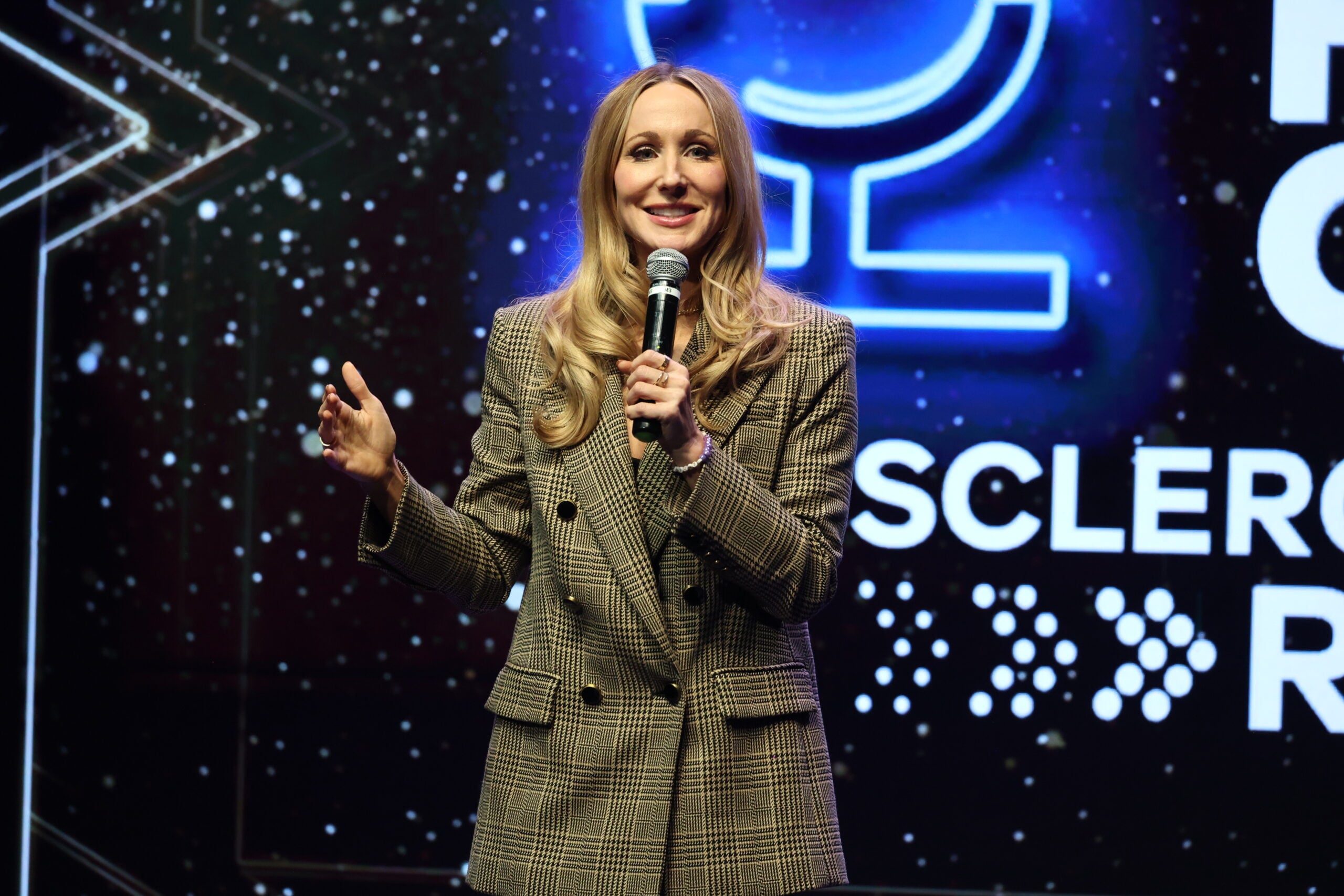 Comedian Nikki Glaser Announces 'Stunning' Tour Of North America ...